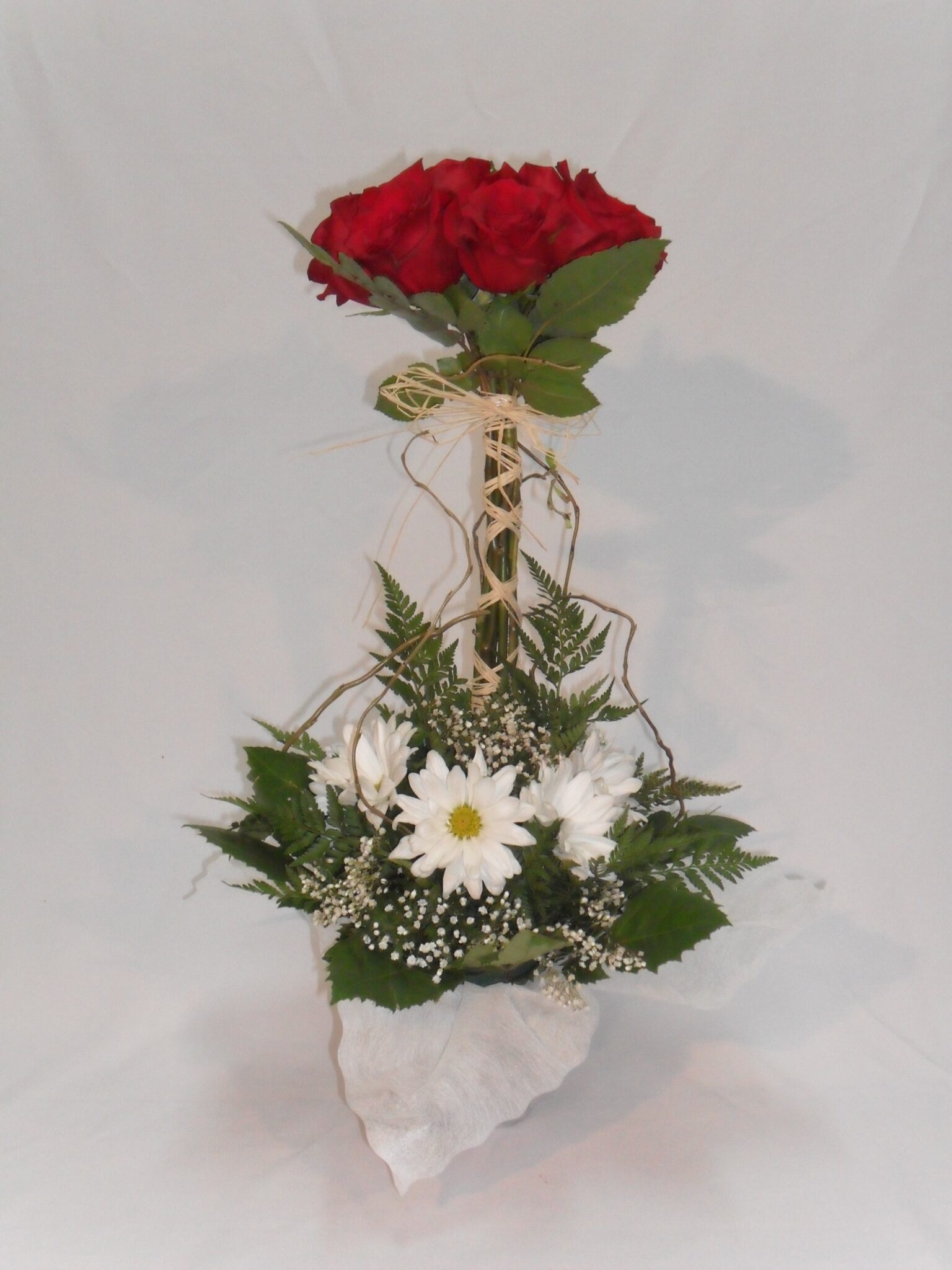 10 ROSAS EN BASE - VinaFlores.cl